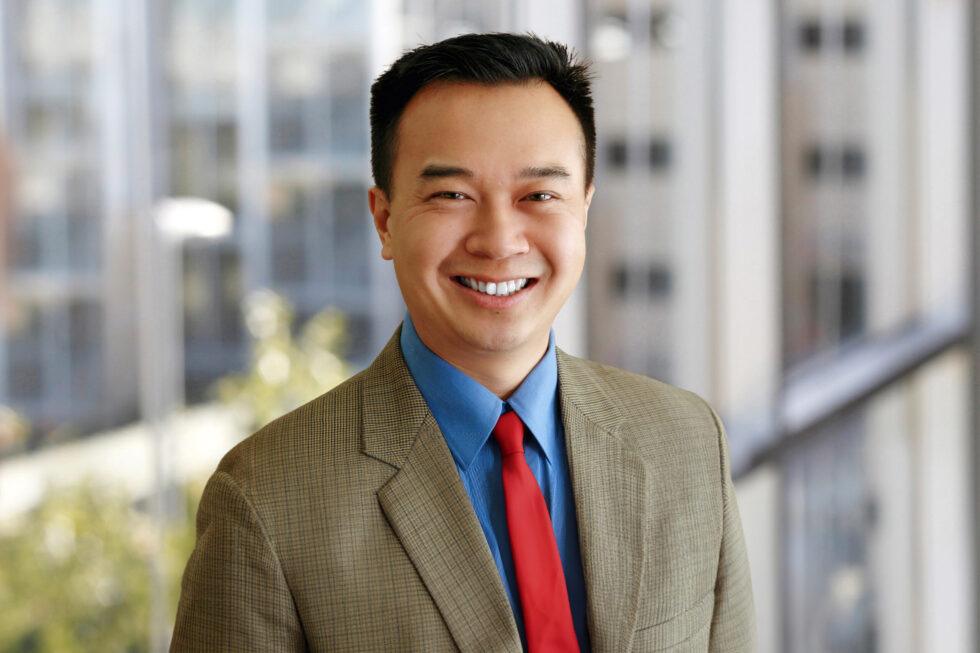 Tony Lo - Centro de Salud Conmemorativo Virginia García